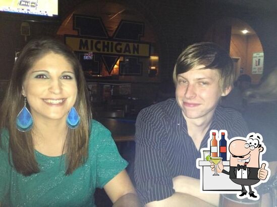 Menu at Cobblestone Lounge pub & bar, Grand Blanc Township