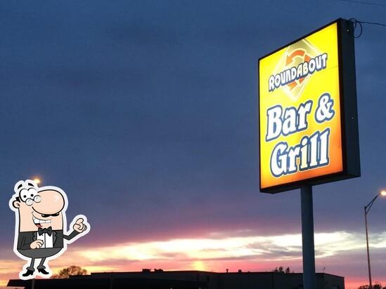 Menu at The Roundabout Bar & Grill, Kaukauna