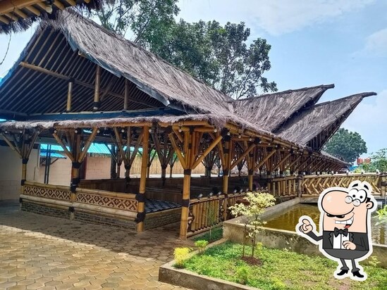 Resto Bale Bambu, Pecangaan - Restaurant reviews