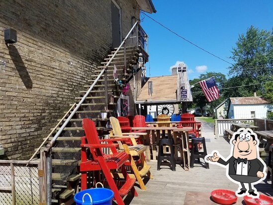 Tippy Canoe Bar & Grill, Euren - Restaurant menu, prices and reviews