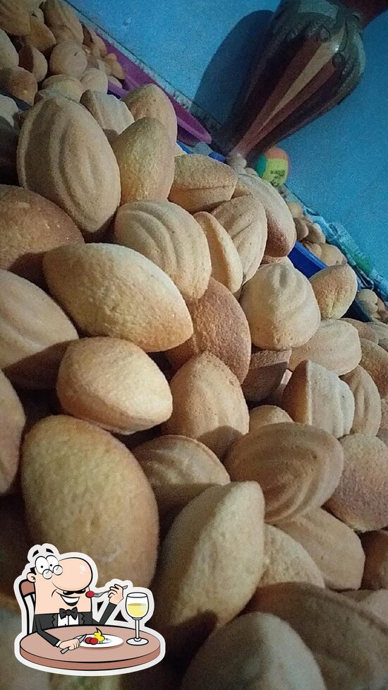 Menu at Roti Bolu Dua Putra, Dukuh