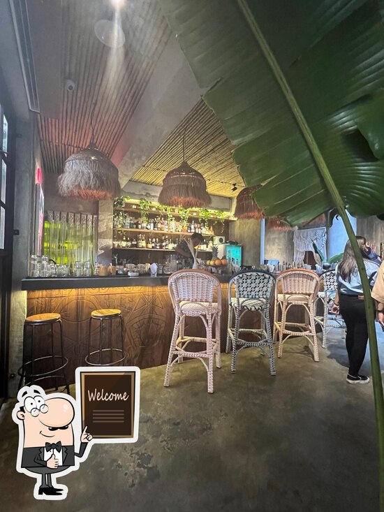 Carta del pub y bar Lucy in the Sky Cikini, Central Jakarta