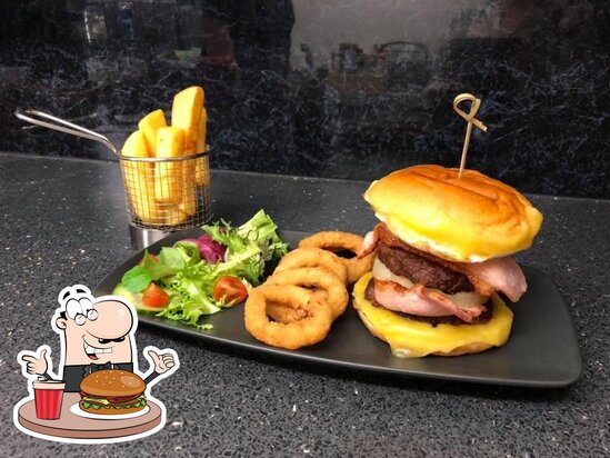 The Squirrel Inn, B3162 in Winsham - Restaurant reviews