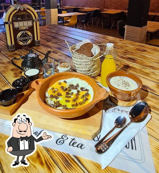 Menu au La Bodéga del Castillo : Café & Restaurant, El Kelaa des Sraghna
