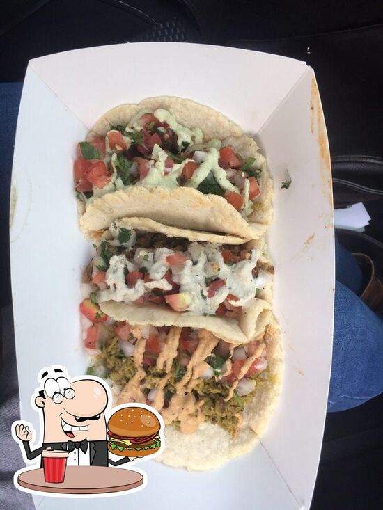 Mis Tacones, 11150 NE Weidler St in Portland - Restaurant menu and reviews