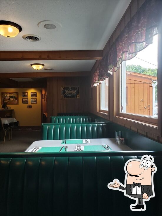 Station 61 Eatery & Lounge, Stacy - Restaurant menu, prices and reviews