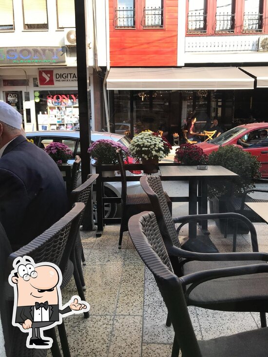 Medium Center pub & bar, Prizren - Restaurant reviews