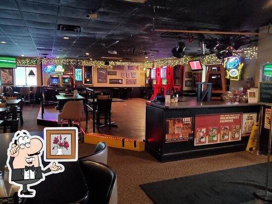 Menu at Cue Club Of Wisconsin, Waukesha