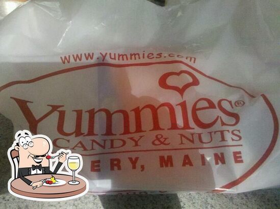 Menu at Yummies Candy & Nuts, Kittery