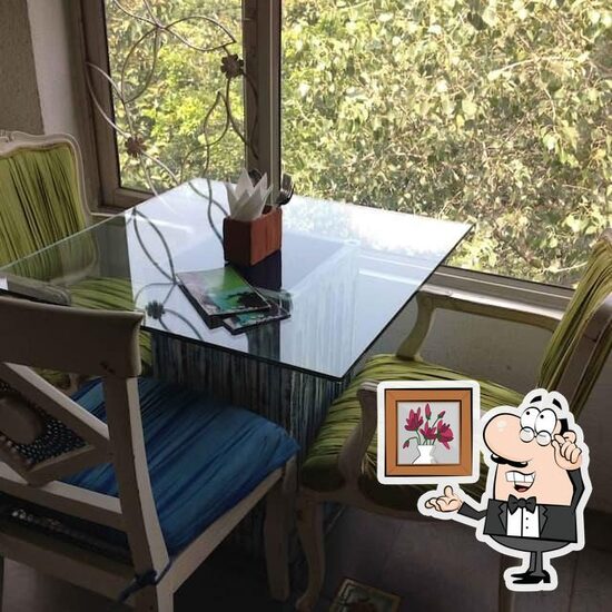 The Potbelly Rooftop Cafe, New Delhi, Top Floor - Restaurant reviews
