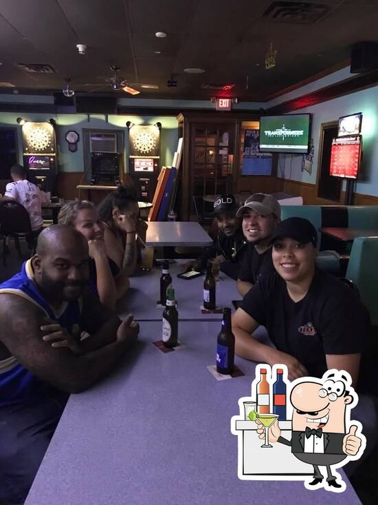 Blue Moon Bar & Grille in Indianapolis - Restaurant reviews