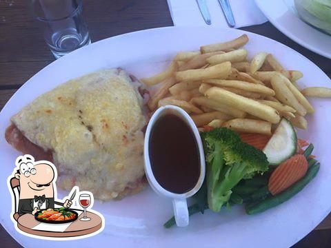 Menu at Pine Grove Hotel restaurant, Beaconsfield Upper