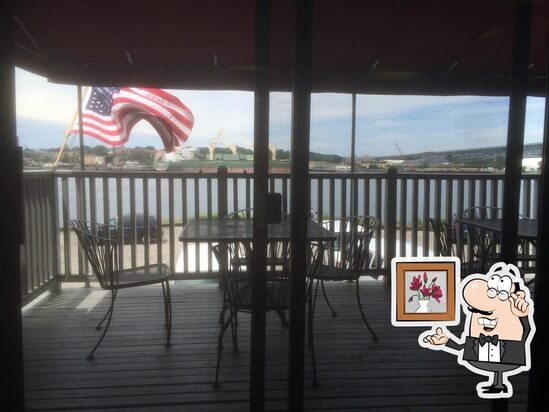 Puffins Restaurant in Groton - Restaurant menu and reviews