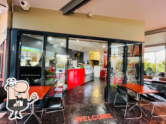 Cafe Lé ma, Norman Gardens - Restaurant menu, prices and reviews