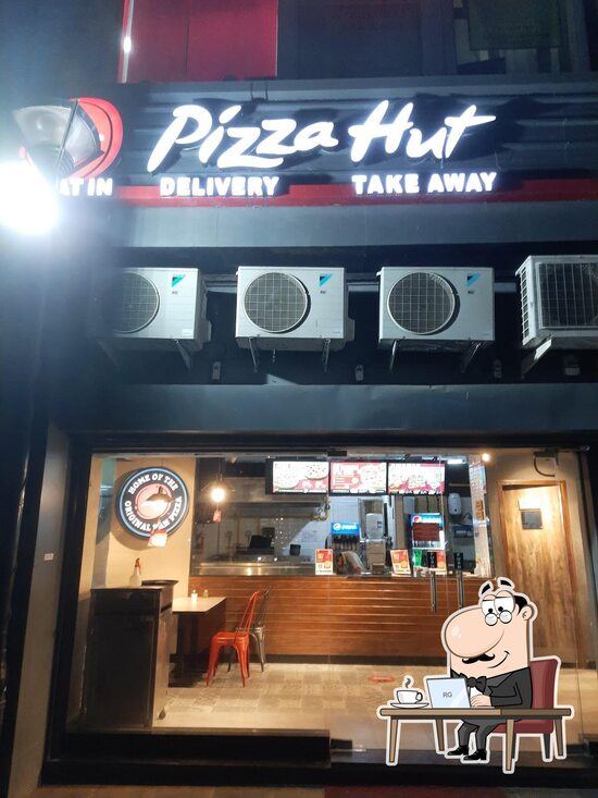 Pizza Hut Shoppers Orbit Vishrantwadi, Pune, Pune - Restaurant menu ...