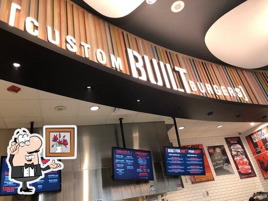 Built Custom Burgers, Mississauga - Restaurant menu, prices and reviews