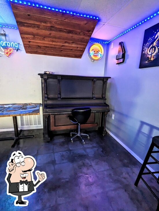 Blue Moon Saloon, Spavinaw - Restaurant menu, prices and reviews