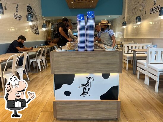Berry's Iced Food Savassi - Sorveteria restaurante, Belo Horizonte ...