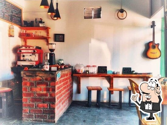 Menu at June 16 Cafe, Bir
