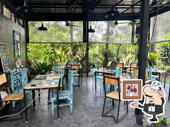 Menu at The Green Hut Vegan Bistro restaurant, Choeng Thale