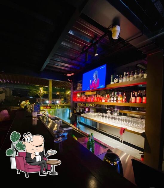 CHEERS PUB & DINING, Da Nang - Restaurant menu, prices and reviews