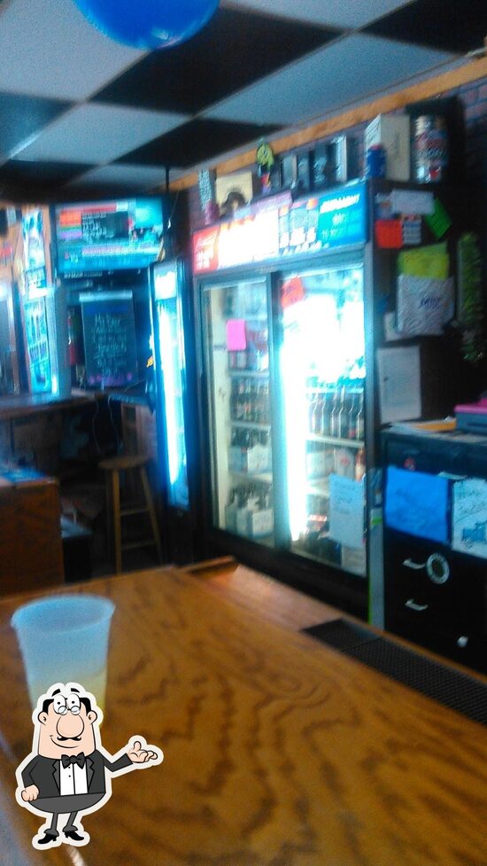 Road Runner's Bar & Grill, Lakota - Restaurant menu, prices and reviews