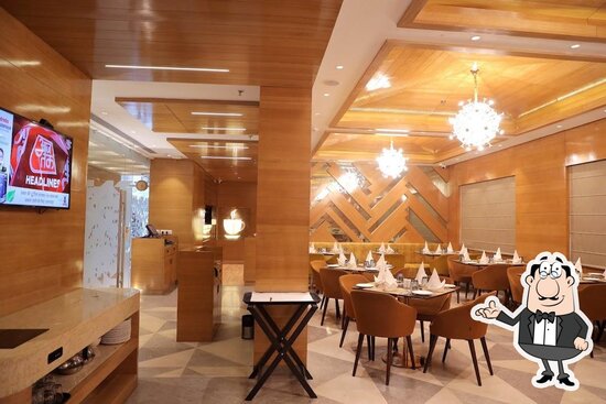 Cafe western - multi cuisine restaurant (Best western Vrindavan ...