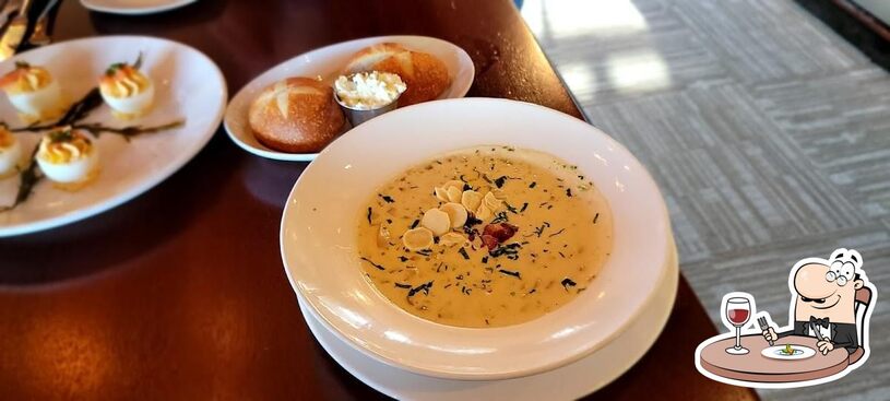 The Lake Chalet Seafood Bar & Grill in Oakland - Restaurant reviews