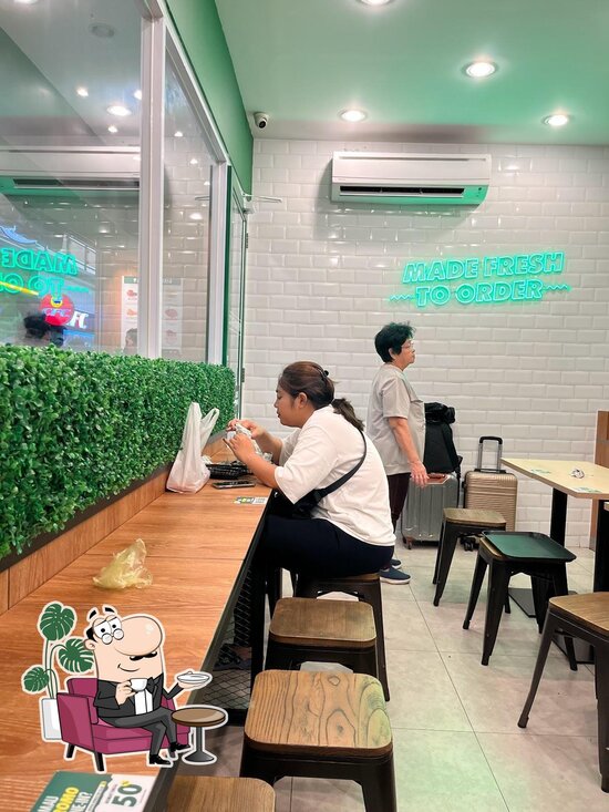 Wingstop Stasiun Pasar Senen, Central Jakarta - Restaurant menu, prices ...