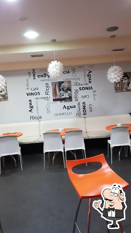Trece café, Marín - Menú del restaurante, precios y reseñas