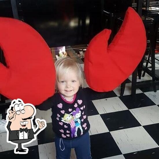 The Deckhouse Crab Shack & bbq, Kapstadt, Building 19 Dock Road ...