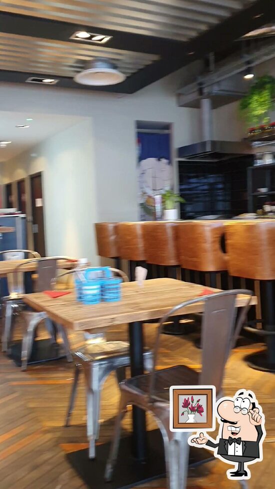Slurp Noodles London Dock in London - Restaurant reviews