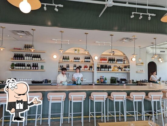 Underdog in Austin - Restaurant menu and reviews