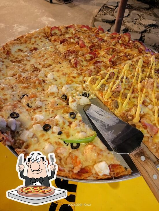 Menu at Johnny's Pizza restaurant, Bacolod, C.L. Montelibano Ave