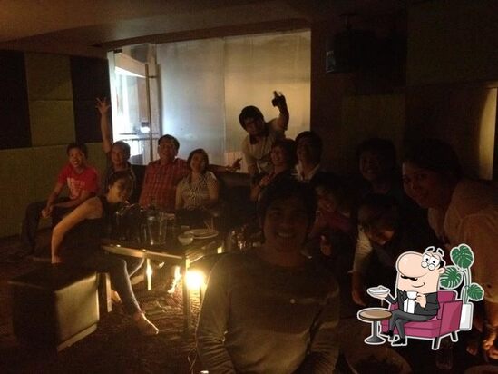 Red Box pub & bar, Makati - Restaurant reviews