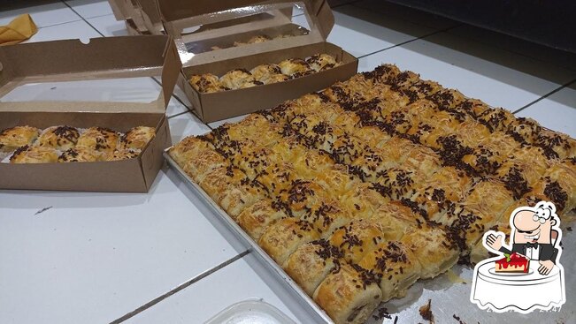 Menu at Pisang Bolen Neng Milea, Panenjoan