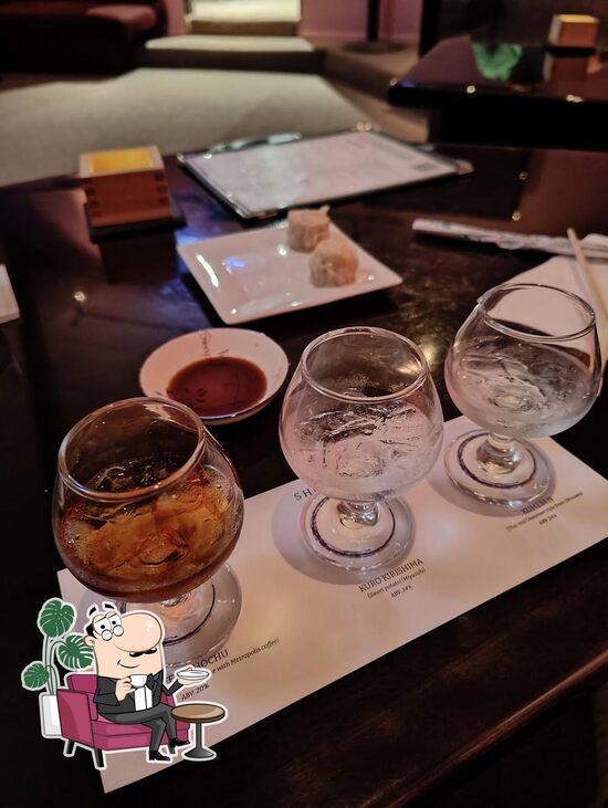 Murasaki Sake Lounge, Chicago - Restaurant menu, prices and reviews