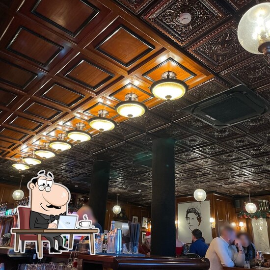 Queen Elizabeth II Pub, Sliema - Restaurant menu, prices and reviews