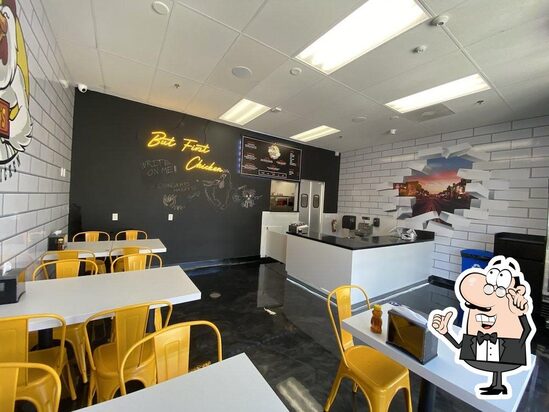 Harry's Hot Chicken, Los Angeles - Menú del restaurante, precios y reseñas