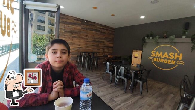 Menu em SMASH BURGER restaurante, Torres Vedras