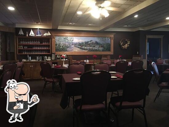 Menu at Stonehouse Restaurant & Lounge, Escanaba
