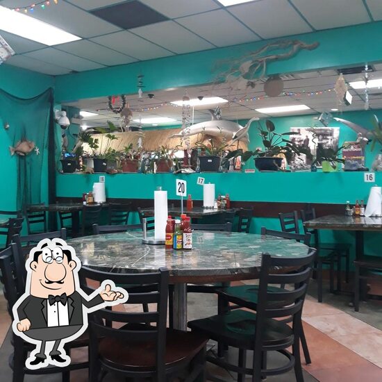 Mariscos El Veneno, 6651 S Pulaski Rd in Chicago - Restaurant menu and ...