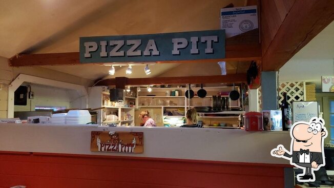 Pizza Pit, 30 Main St in Vinalhaven - Restaurant menu and reviews