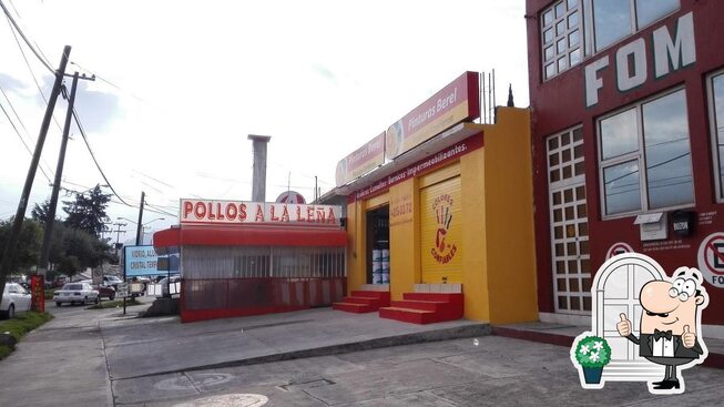 Menu at Pollo Rico restaurant, Toluca