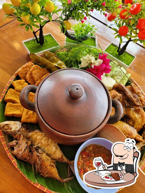Imah Amih Resto and Cafe, Kuningan - Restaurant reviews