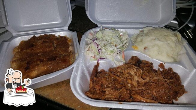 When Pigs Fly BBQ, 1211 E Vista Way in Vista - Restaurant menu and reviews