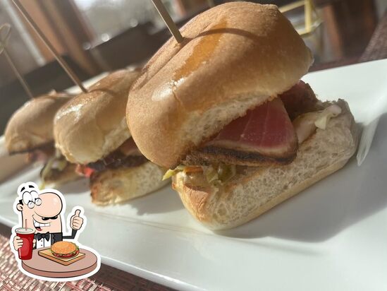 The Black Duck Bar & Bistro at Willow Creek GCC, Mount Sinai ...