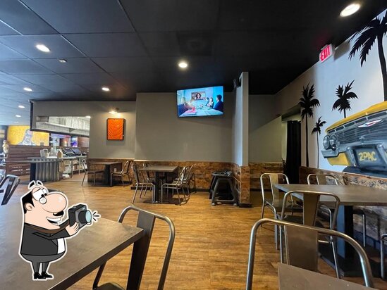 Drips by Dirt Dog in Long Beach - Restaurant menu and reviews