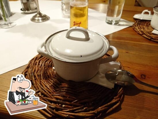 WIPPLs Hofbergstubn pub & bar, Riegersburg - Restaurant reviews