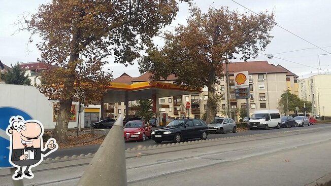 Shell, Budapest, Haller u. 56 - Restaurant reviews